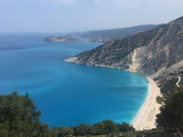 Naviguer en mer Ionienne en voilier : le guide des 6 îles grecques à ...