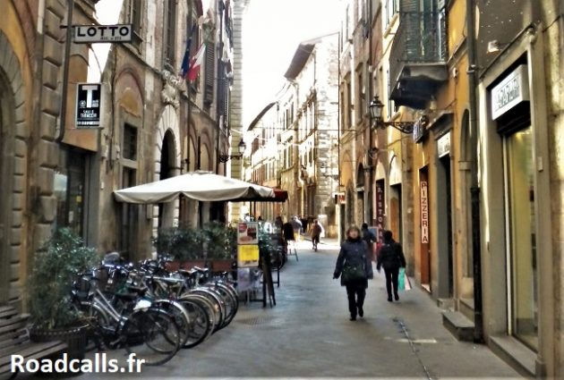 Visiter Pise : les 10 immanquables (+ guide détaillé)